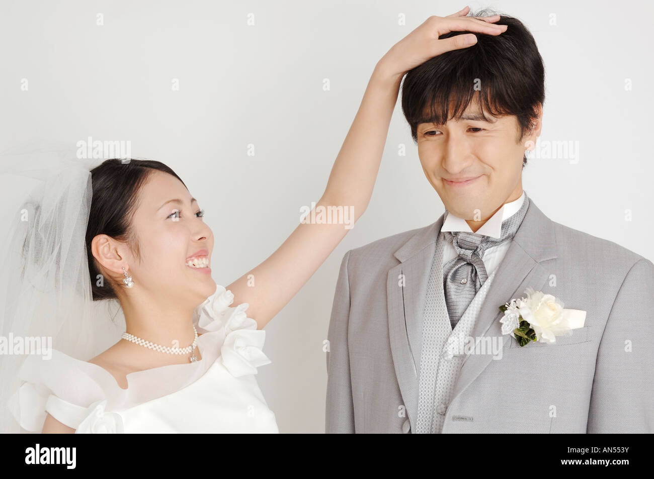 Portrait of bridal couple Stock Photo - Alamy
