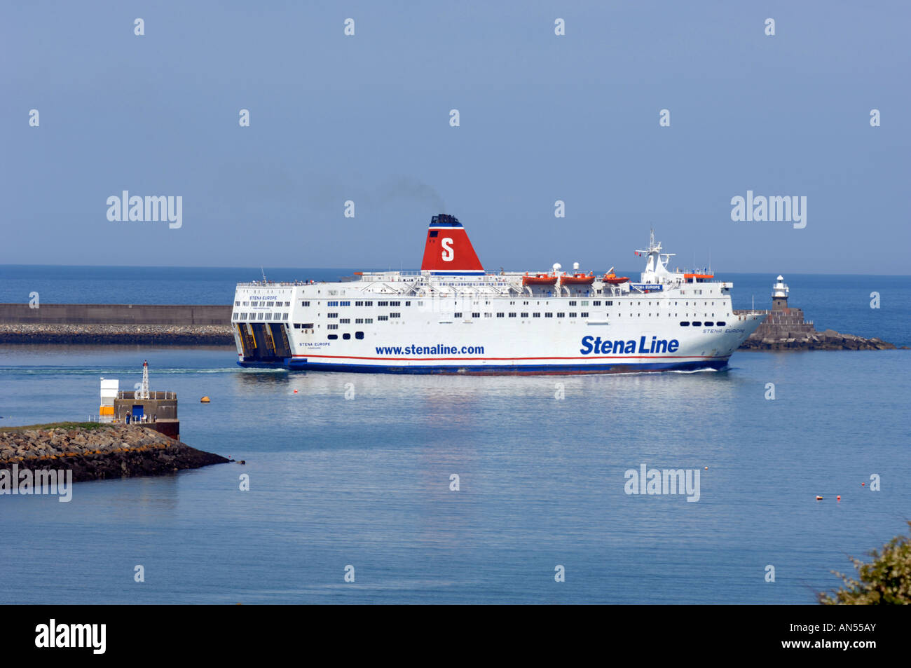Stena Line passenger ferry leaves port at Goodwick, Fishguard ...
