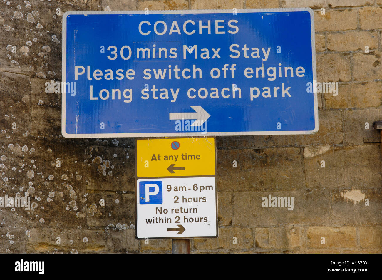 Car and coach park sign hi-res stock photography and images - Alamy