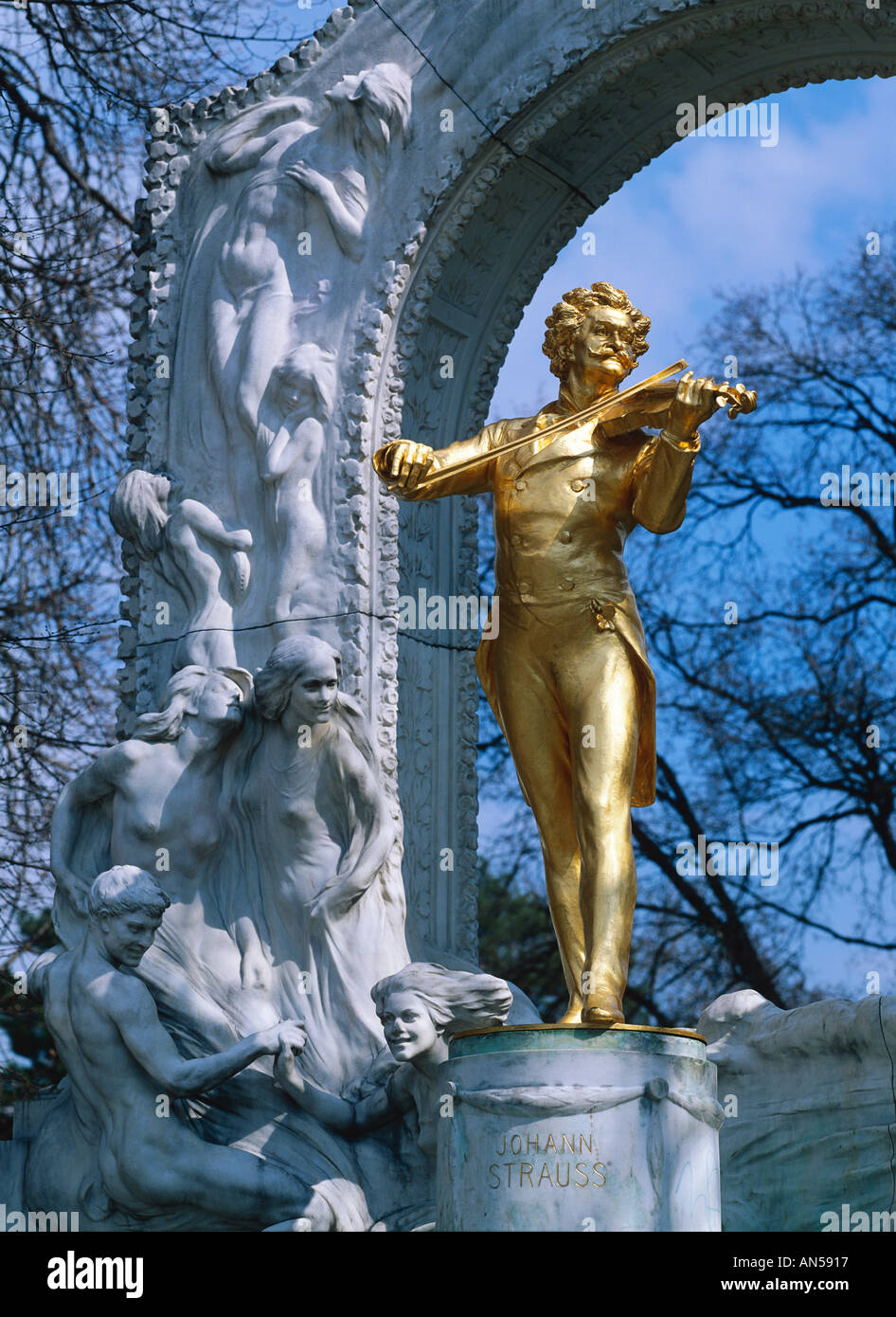 The Johann Strauss monument in the City Park of Vienna Stock Photo - Alamy