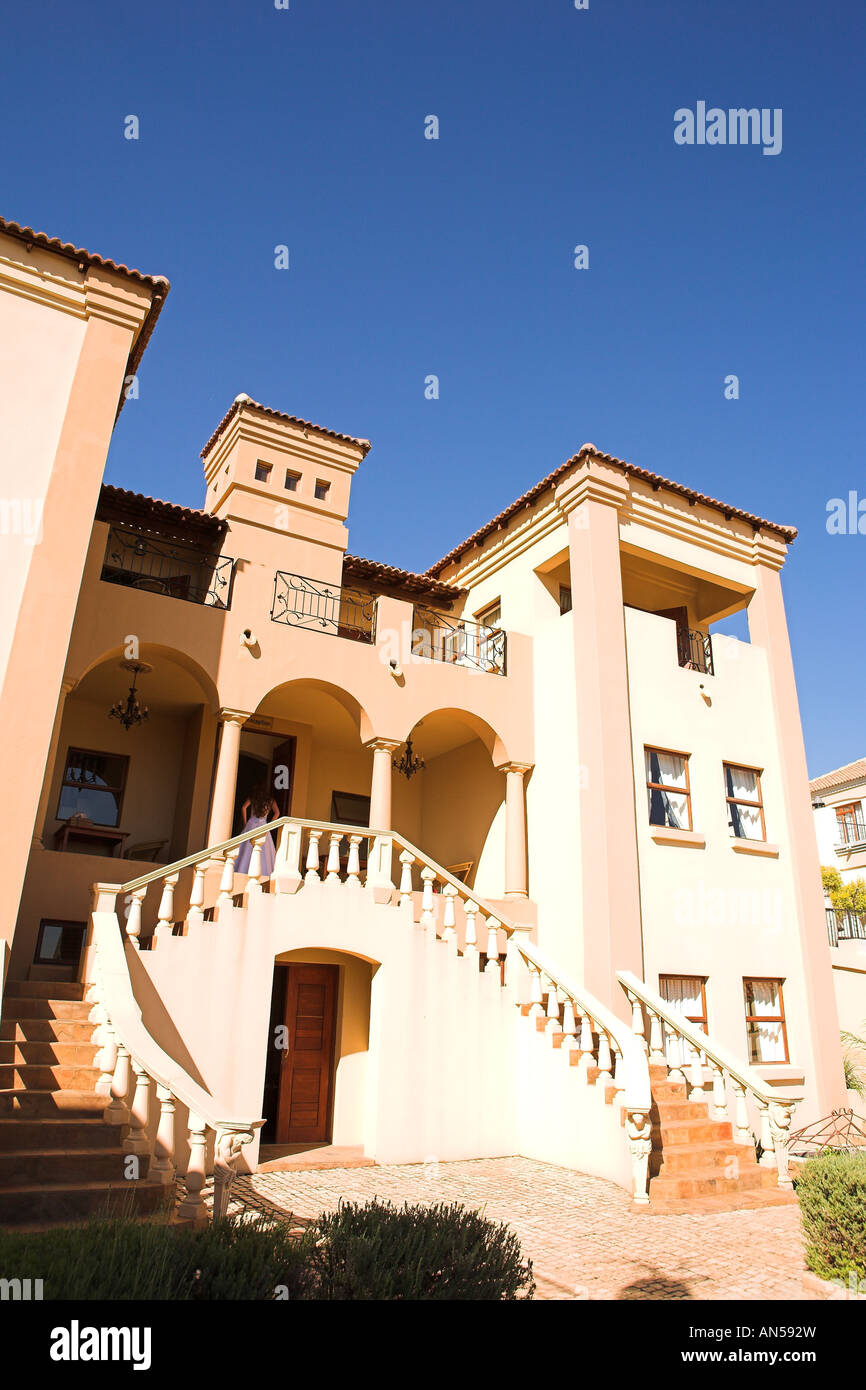 Three storey mansion hi-res stock photography and images - Alamy