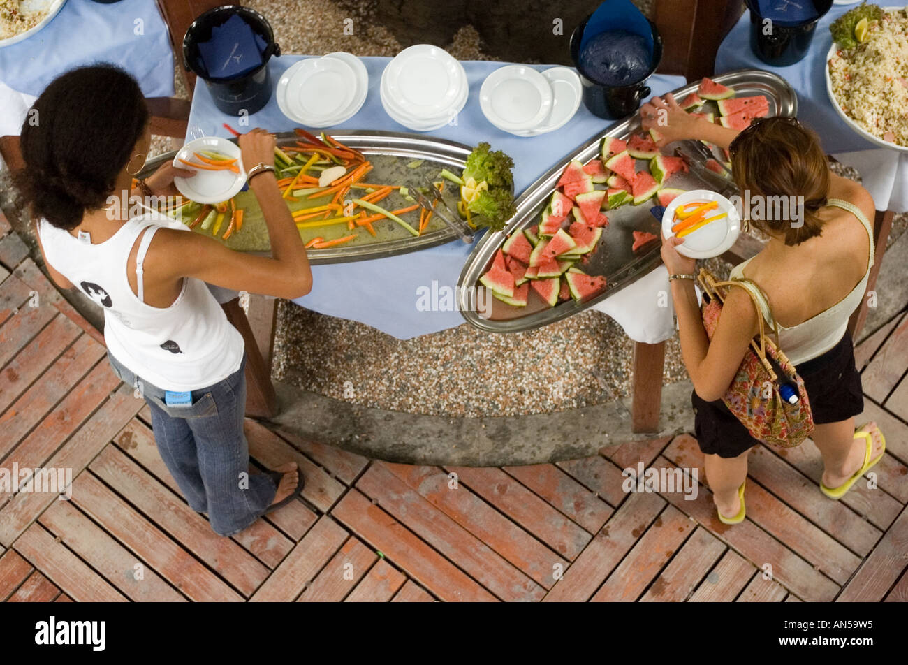 Girls street cafe italy hi-res stock photography and images - Alamy