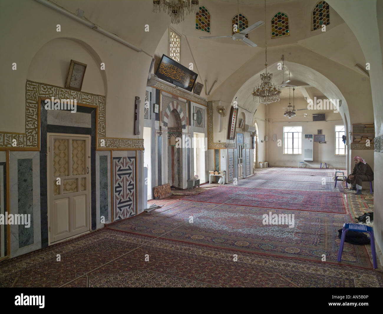 Abu'l-Fida Mosque interior, Hama, Syria Stock Photo - Alamy