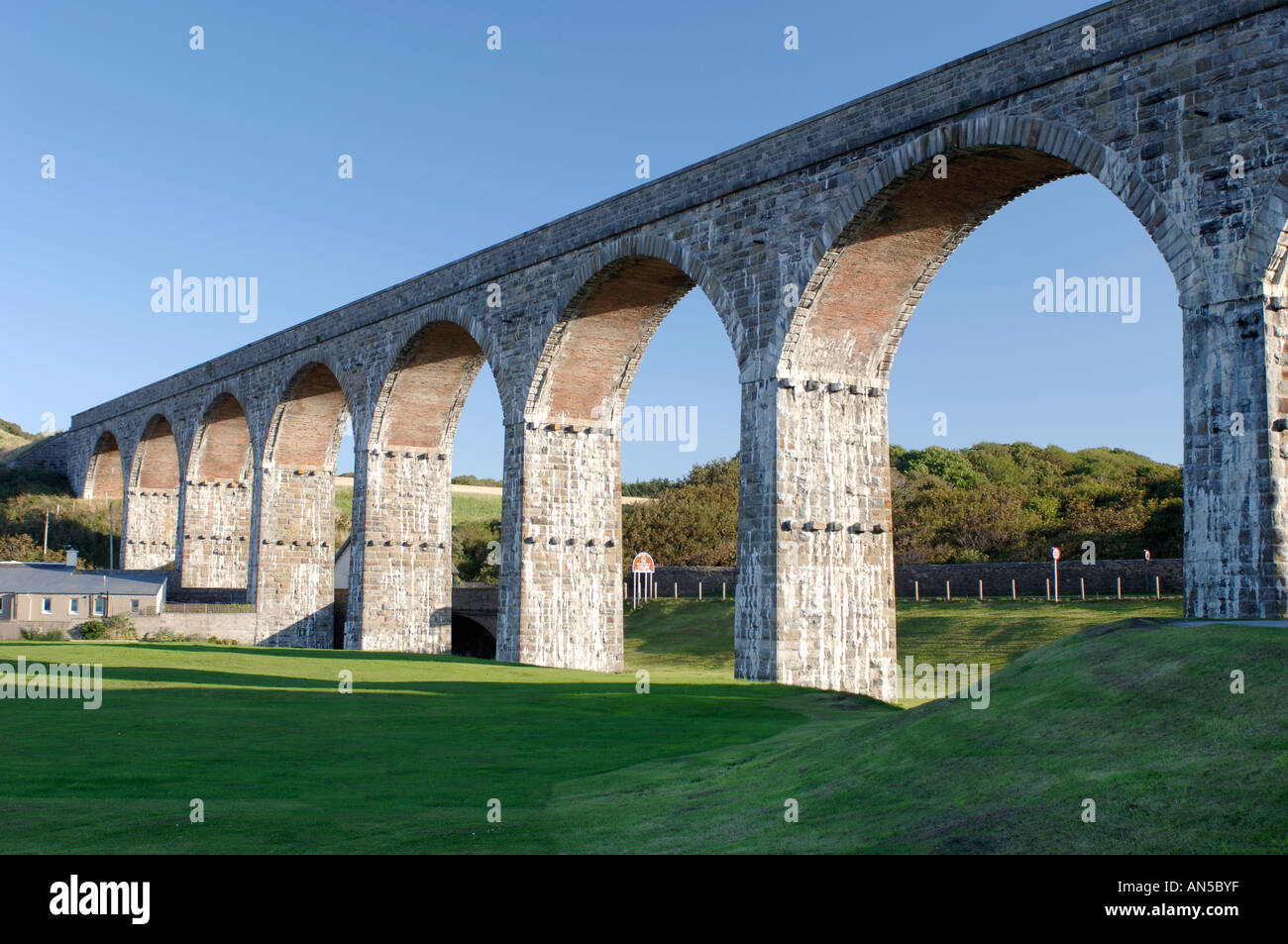 Aberdeen inverness railway viaducts united kingdom hi-res stock ...