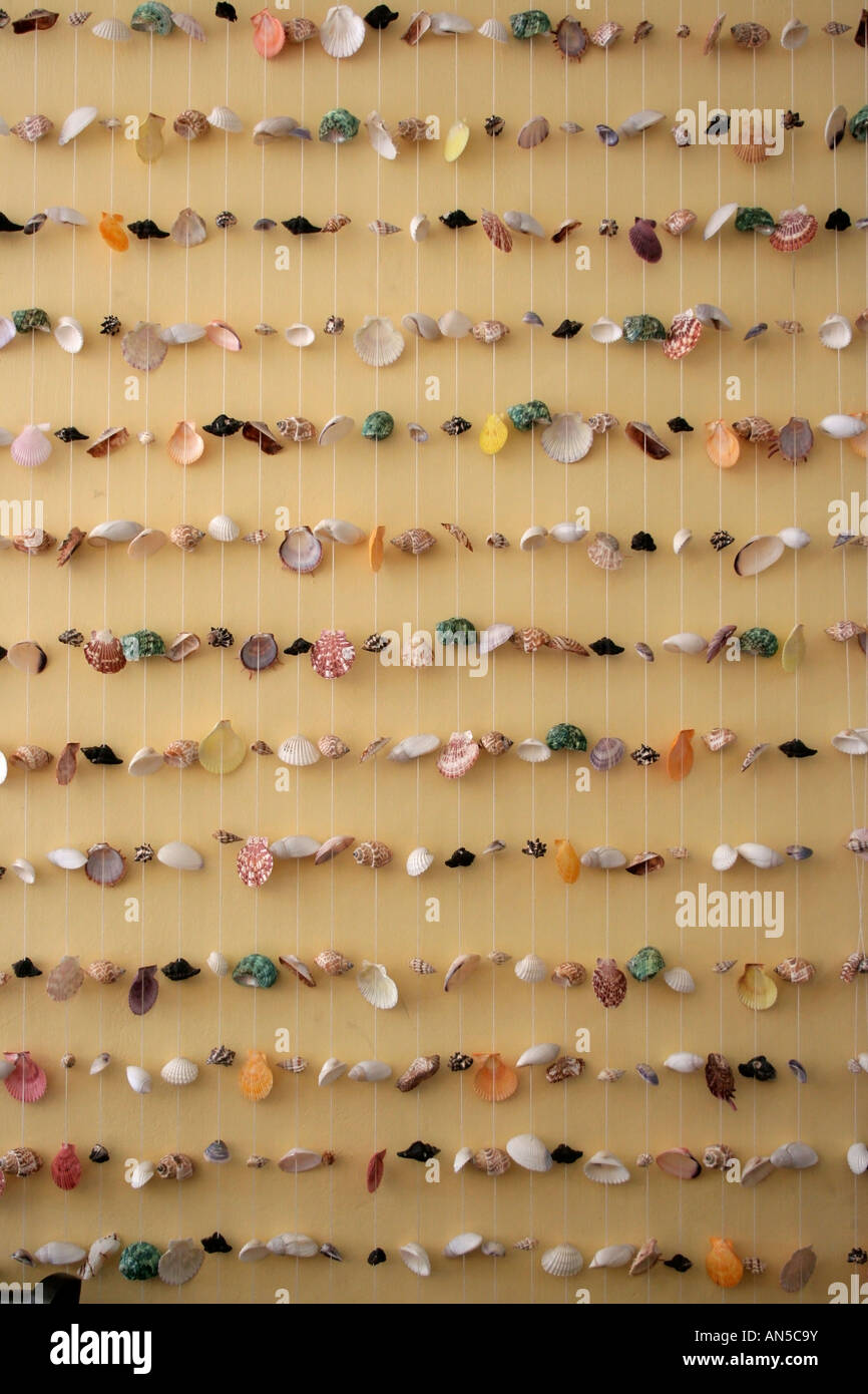Strings seashells hi-res stock photography and images - Alamy