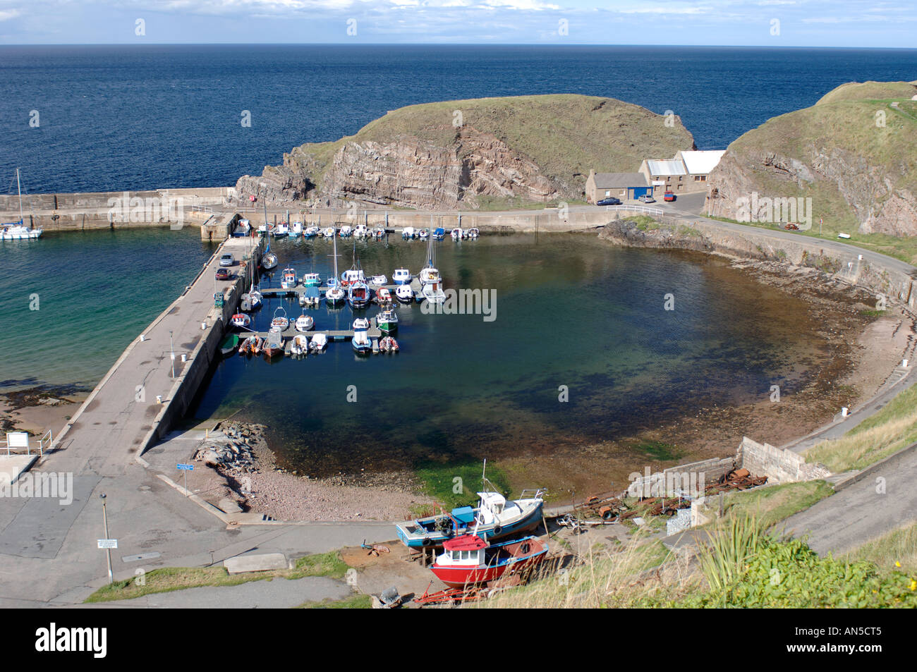 Portknockie pool hi-res stock photography and images - Alamy