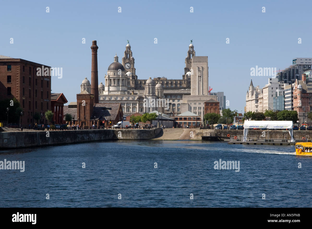 Liverpool docks 19th century hi-res stock photography and images - Alamy