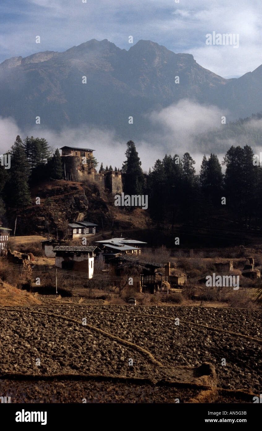 Settlement in bhutan hi-res stock photography and images - Alamy