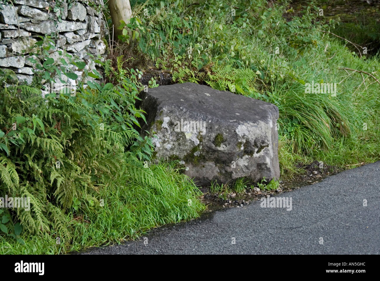 Coffin Stone or Resting Stone on the way to Grasmere from Ambleside ...