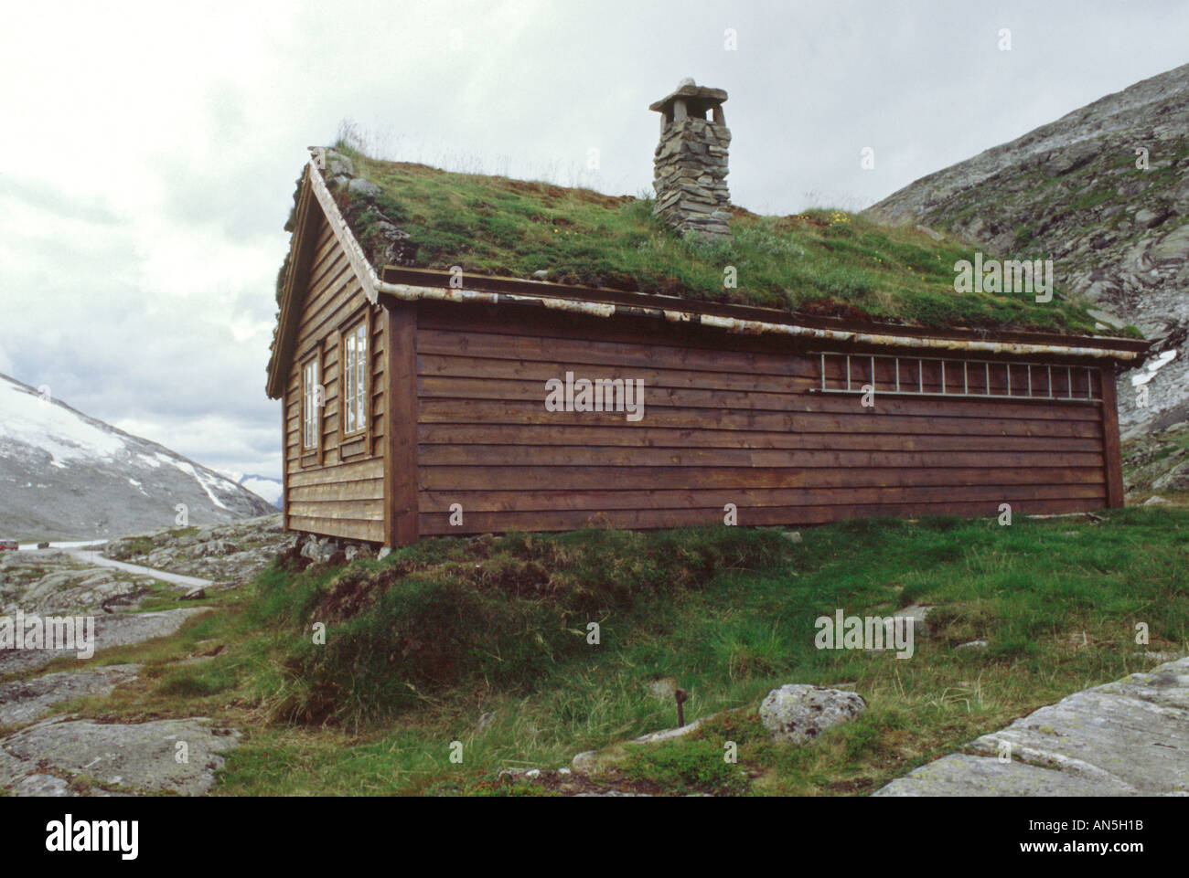 Traditional mountain wood house Norway Stock Photo - Alamy