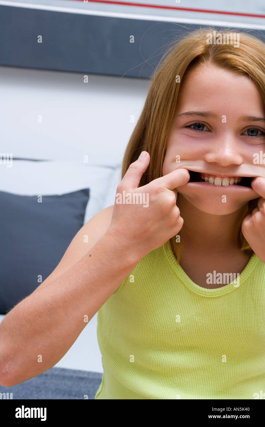 Big goofy teeth hi-res stock photography and images - Alamy