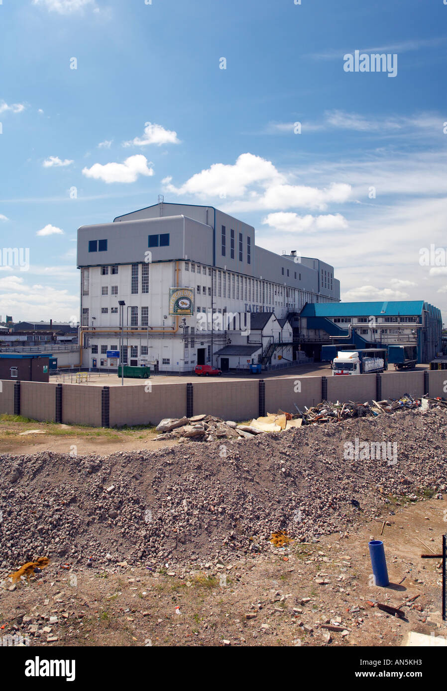 Lyle s Golden syrup factory in Plaistow Stock Photo - Alamy