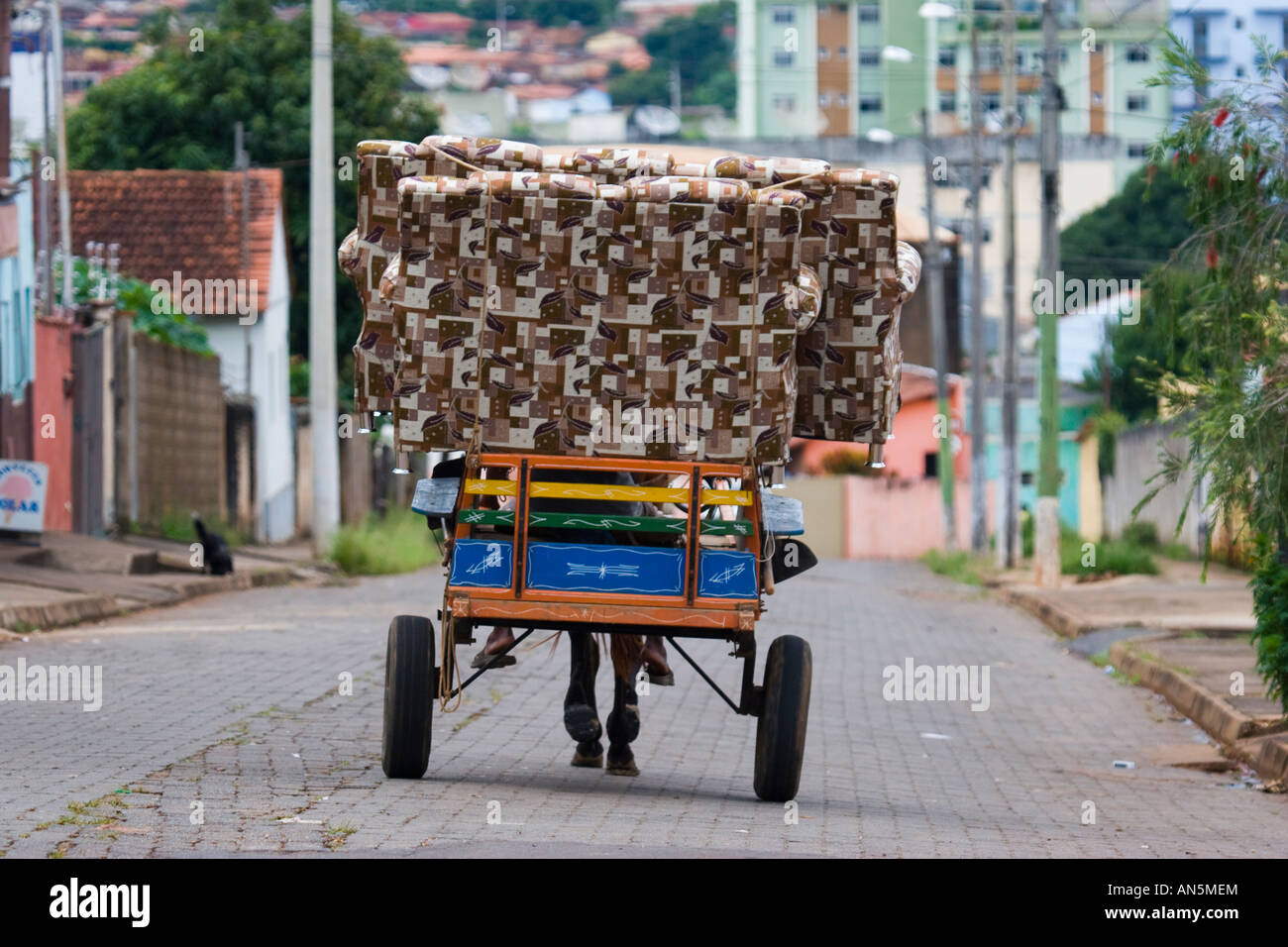 Sofa on a cart. The cart is seen from behind Stock Photo - Alamy