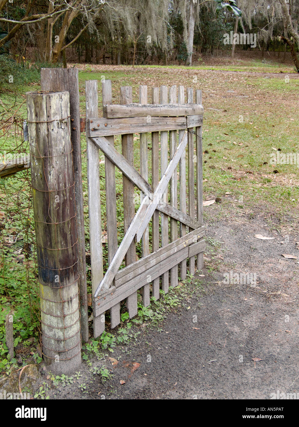 open gate Dudley Farm Historic State Park Newberry Florida historical ...