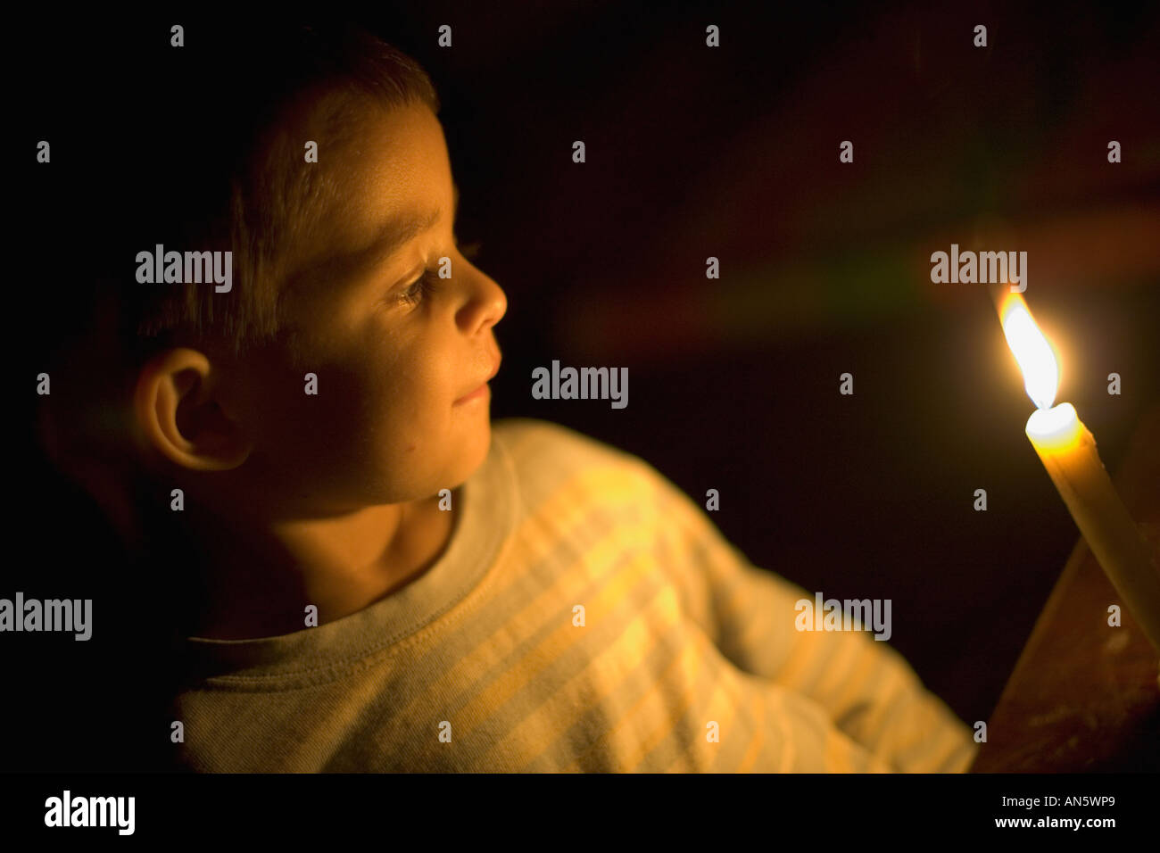 Candlelight portrait hi-res stock photography and images - Alamy