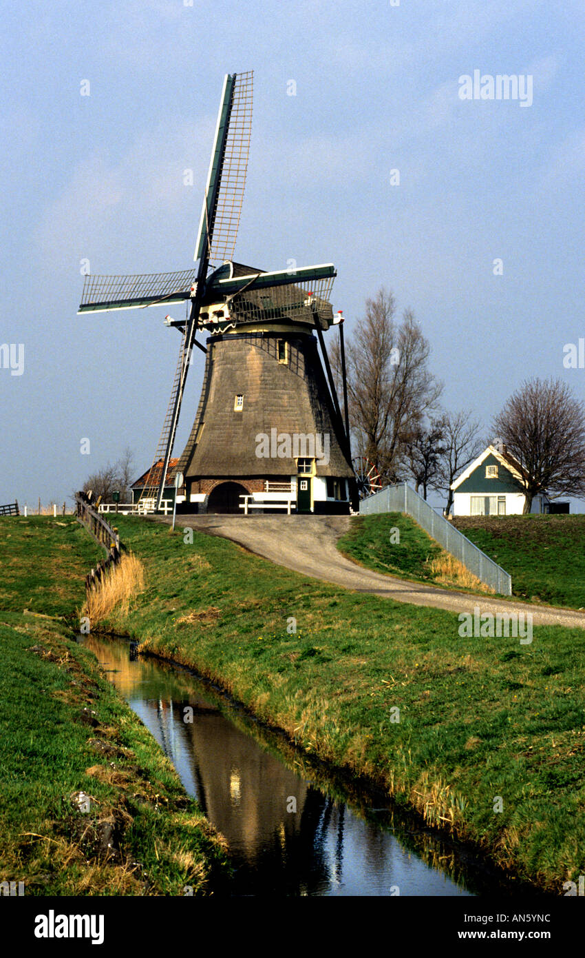 L windmill hi-res stock photography and images - Alamy