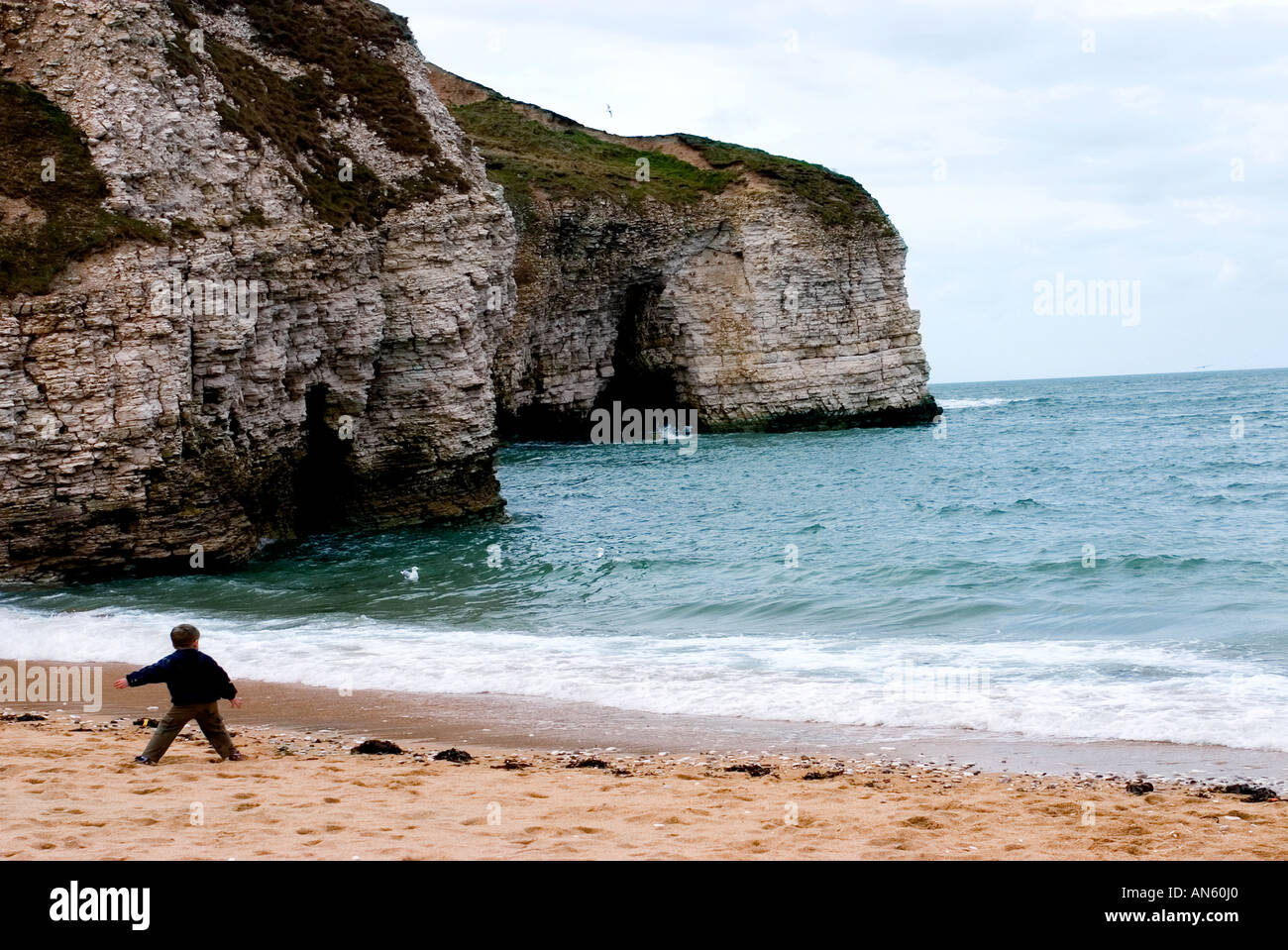 Child at british seaside hi-res stock photography and images - Alamy