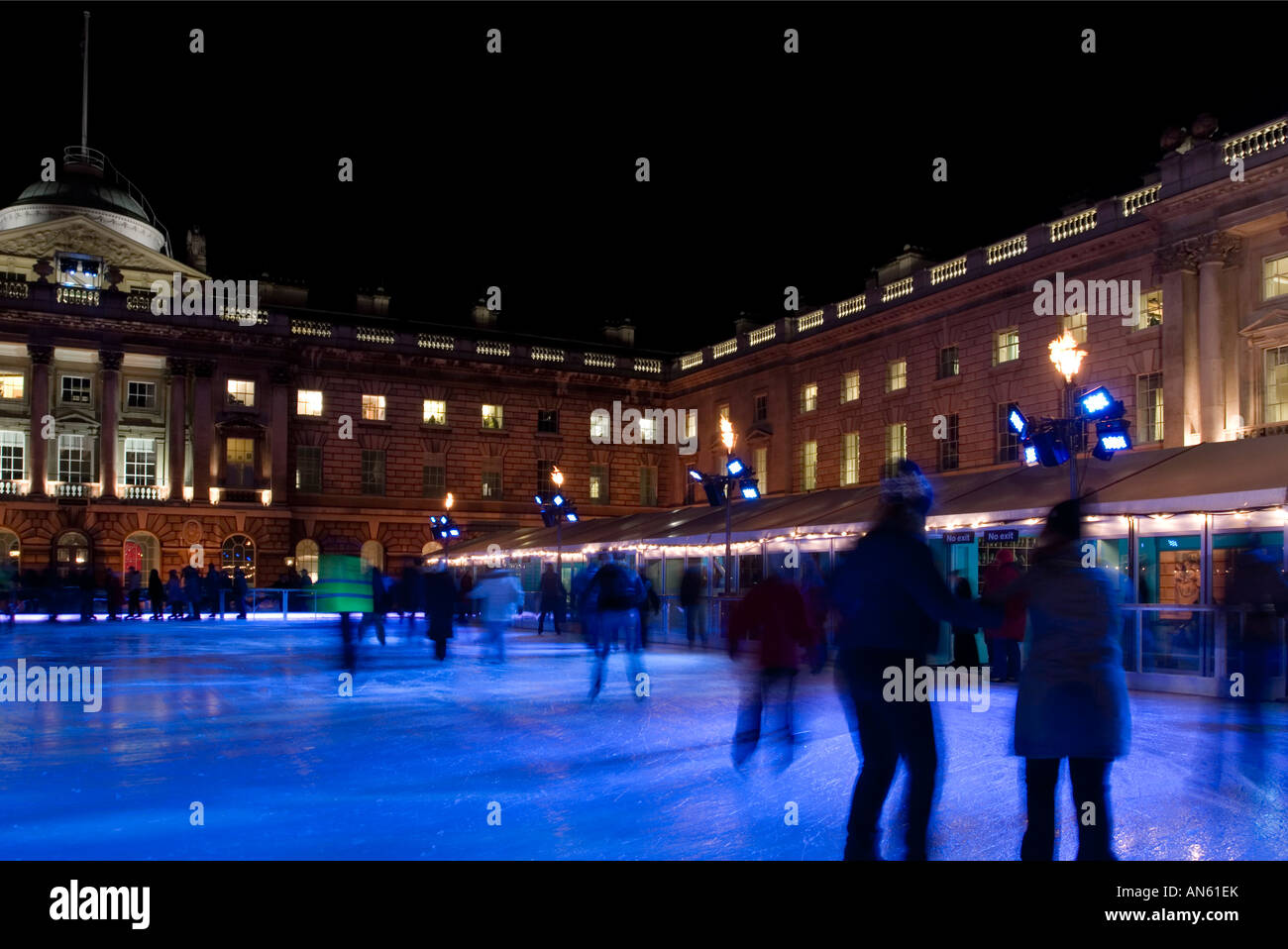 Ice rink london skating night fun hi-res stock photography and images ...