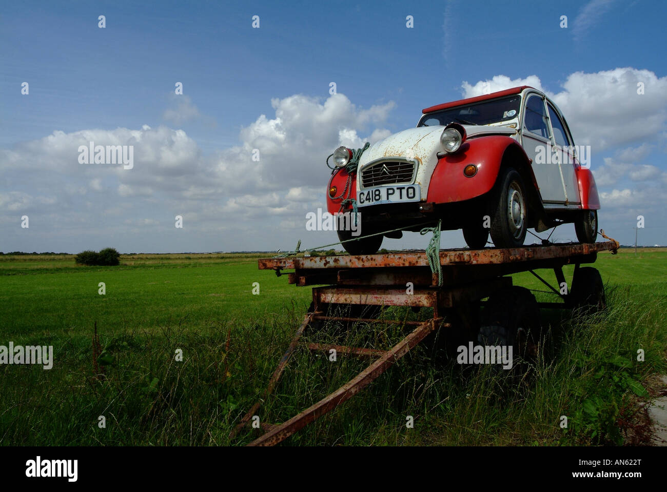 Citroen 2cv on a rusty old trailer hi-res stock photography and images ...