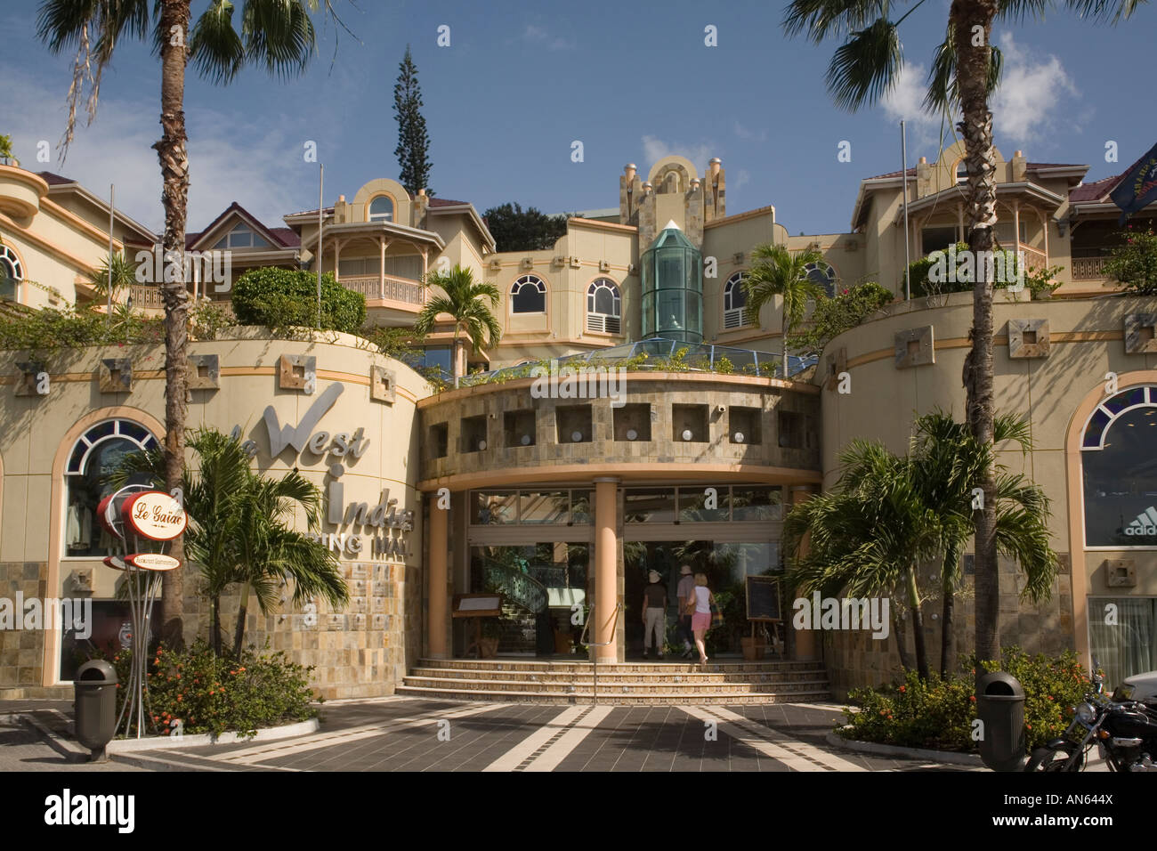 Caribbean St.Martin Marigot shopping mall Stock Photo - Alamy