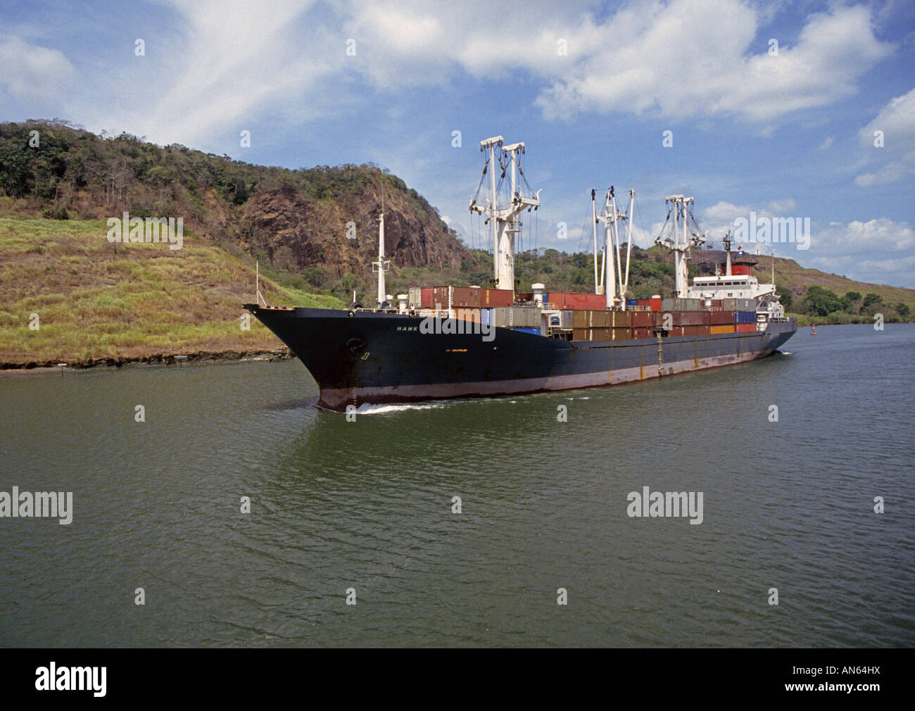 Cargo ships passing panama canal hi-res stock photography and images ...