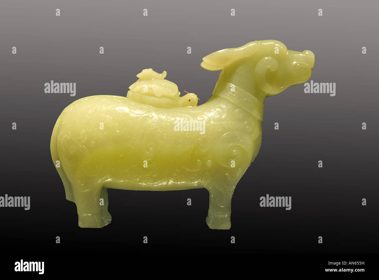 Jade statue hi-res stock photography and images - Alamy