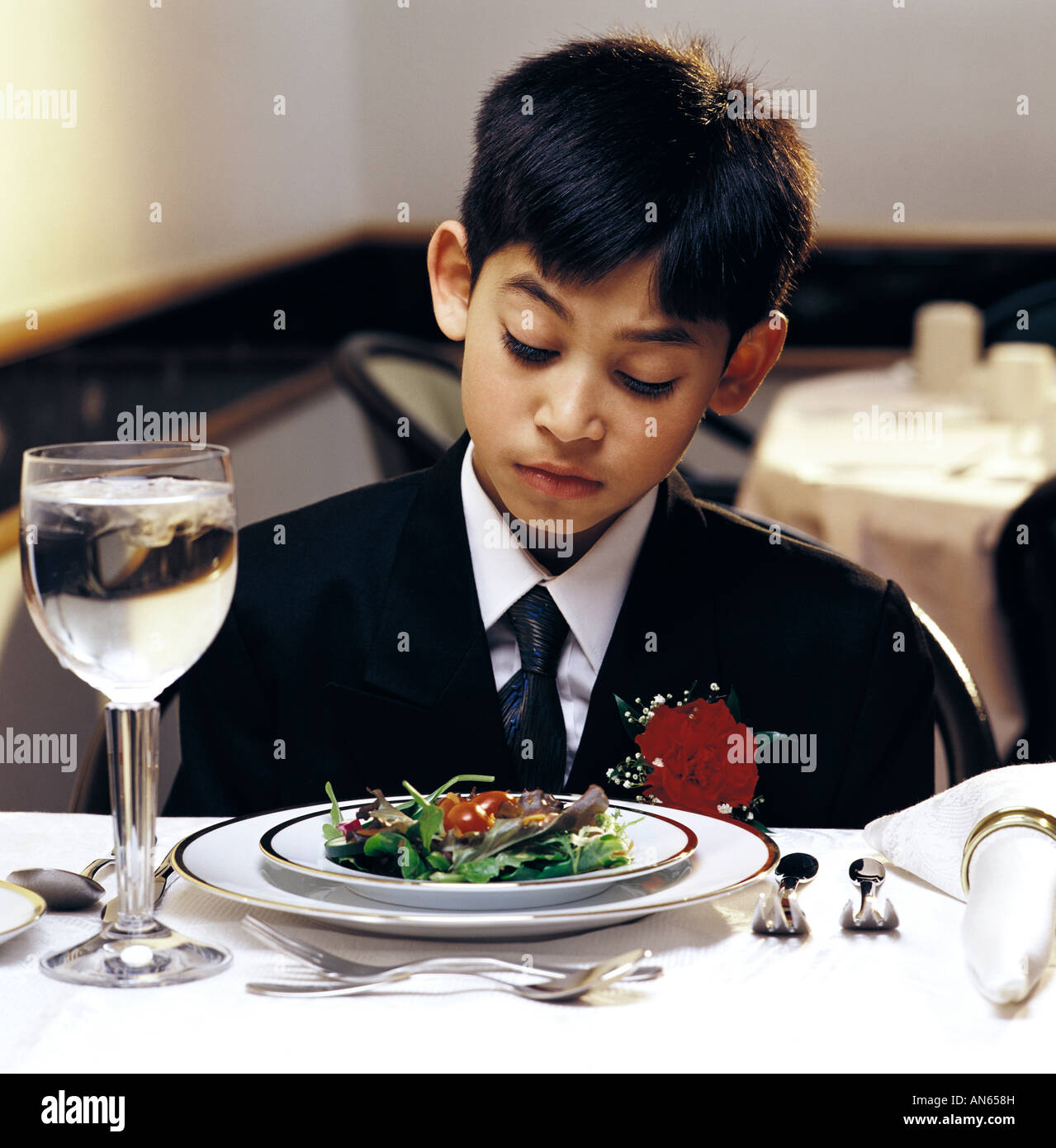 Seat seating eat eating dine dining hi-res stock photography and images ...