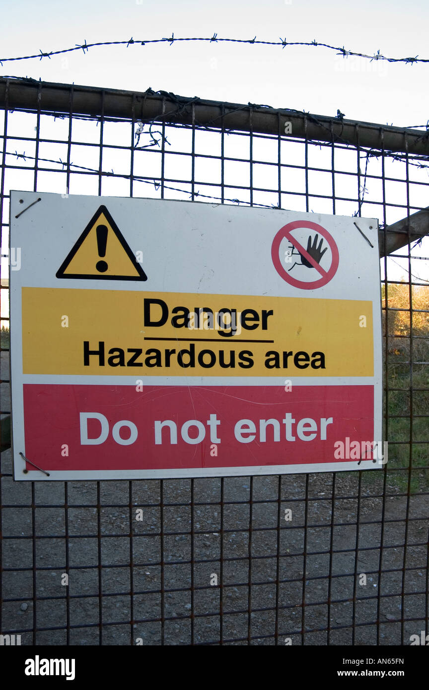 Warn warning hi-res stock photography and images - Alamy