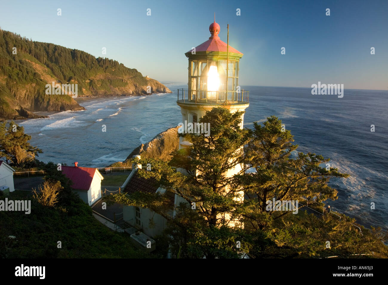 Classic Oregon Coast View from Heceta Head Lighhouse Stock Photo - Alamy