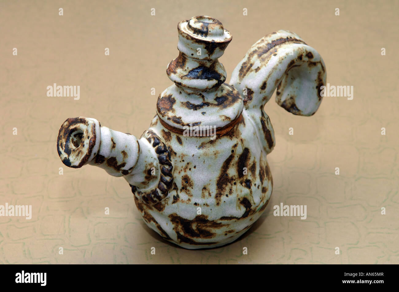 Teapot shapes hi-res stock photography and images - Alamy