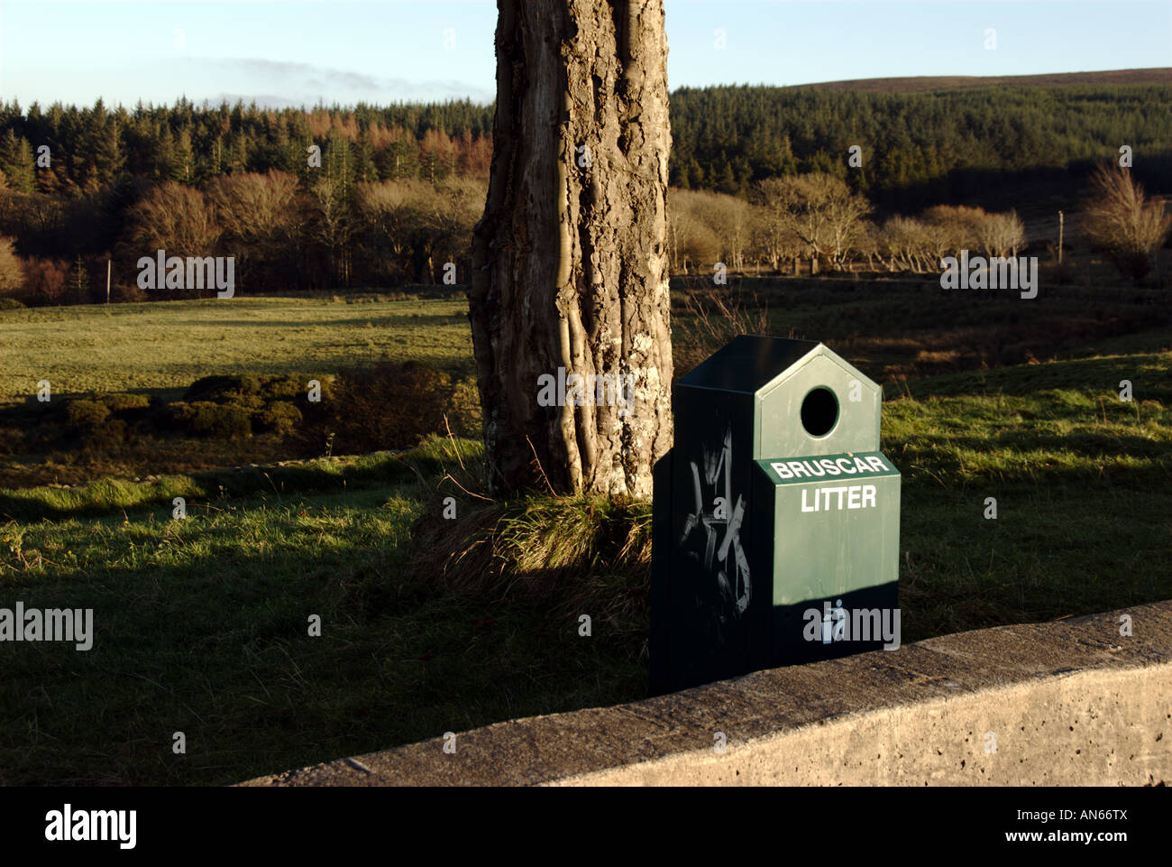 Dublin city litter hi-res stock photography and images - Alamy