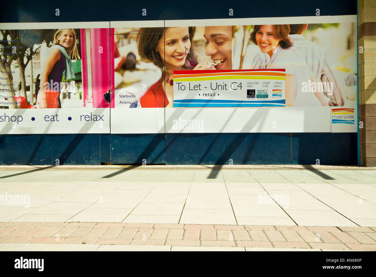 Shop to let Stock Photo - Alamy