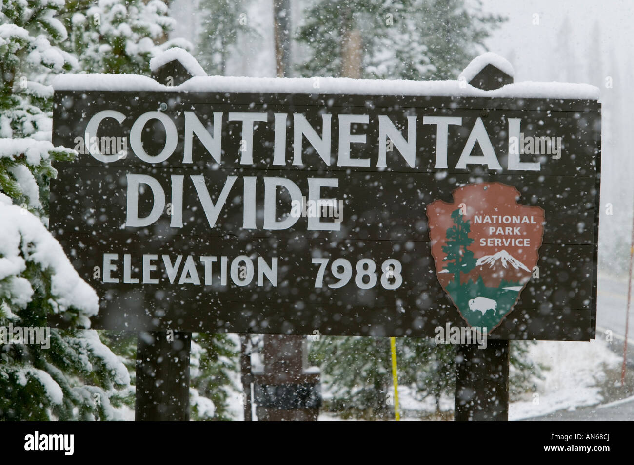 Sign continental divide usa hi-res stock photography and images - Alamy