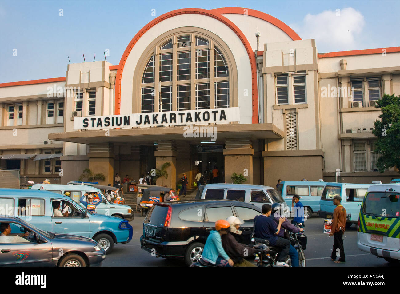 Jakarta kota station hi-res stock photography and images - Alamy