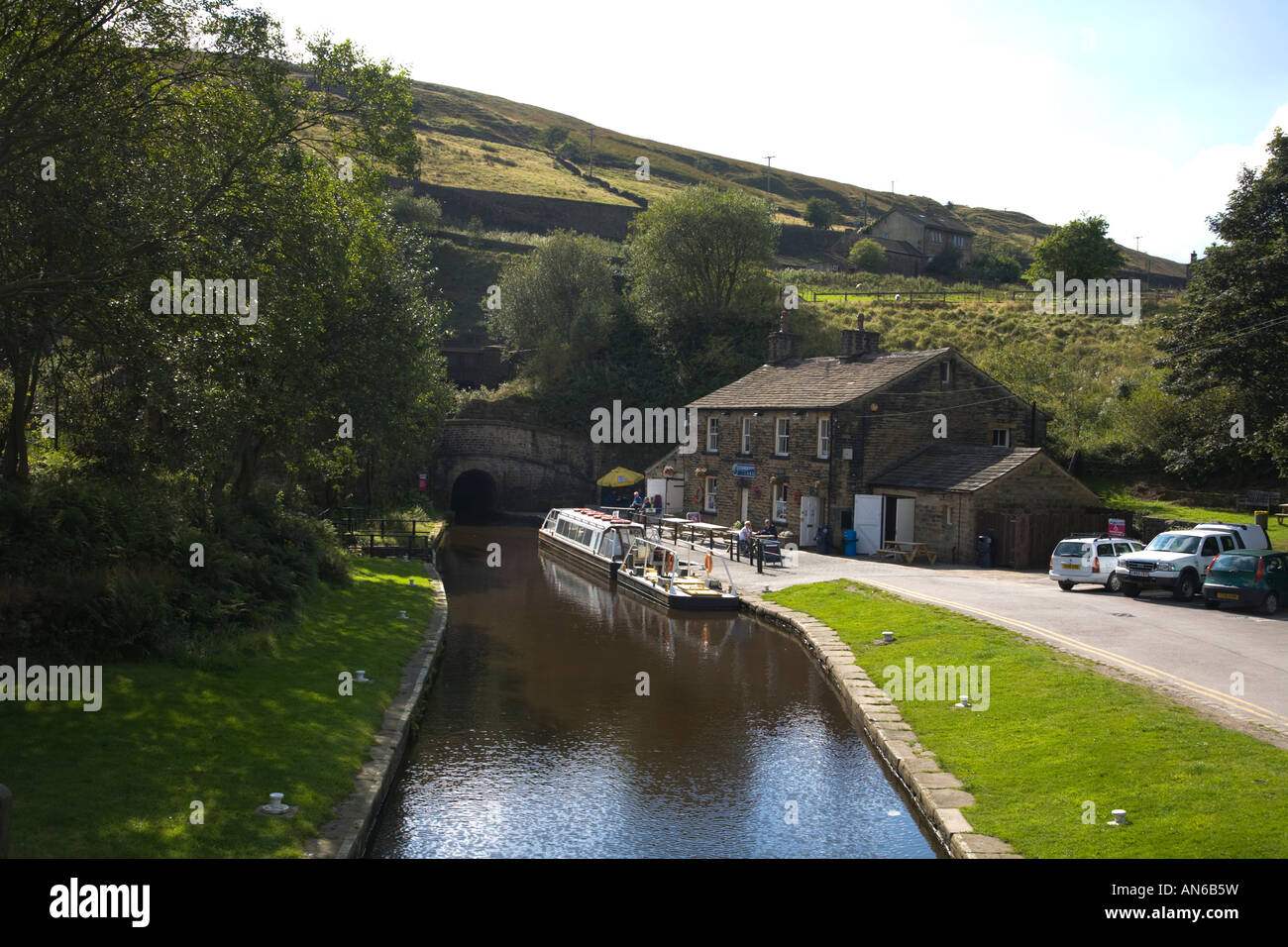 Huddersfield narrow canal marsden hi-res stock photography and images ...