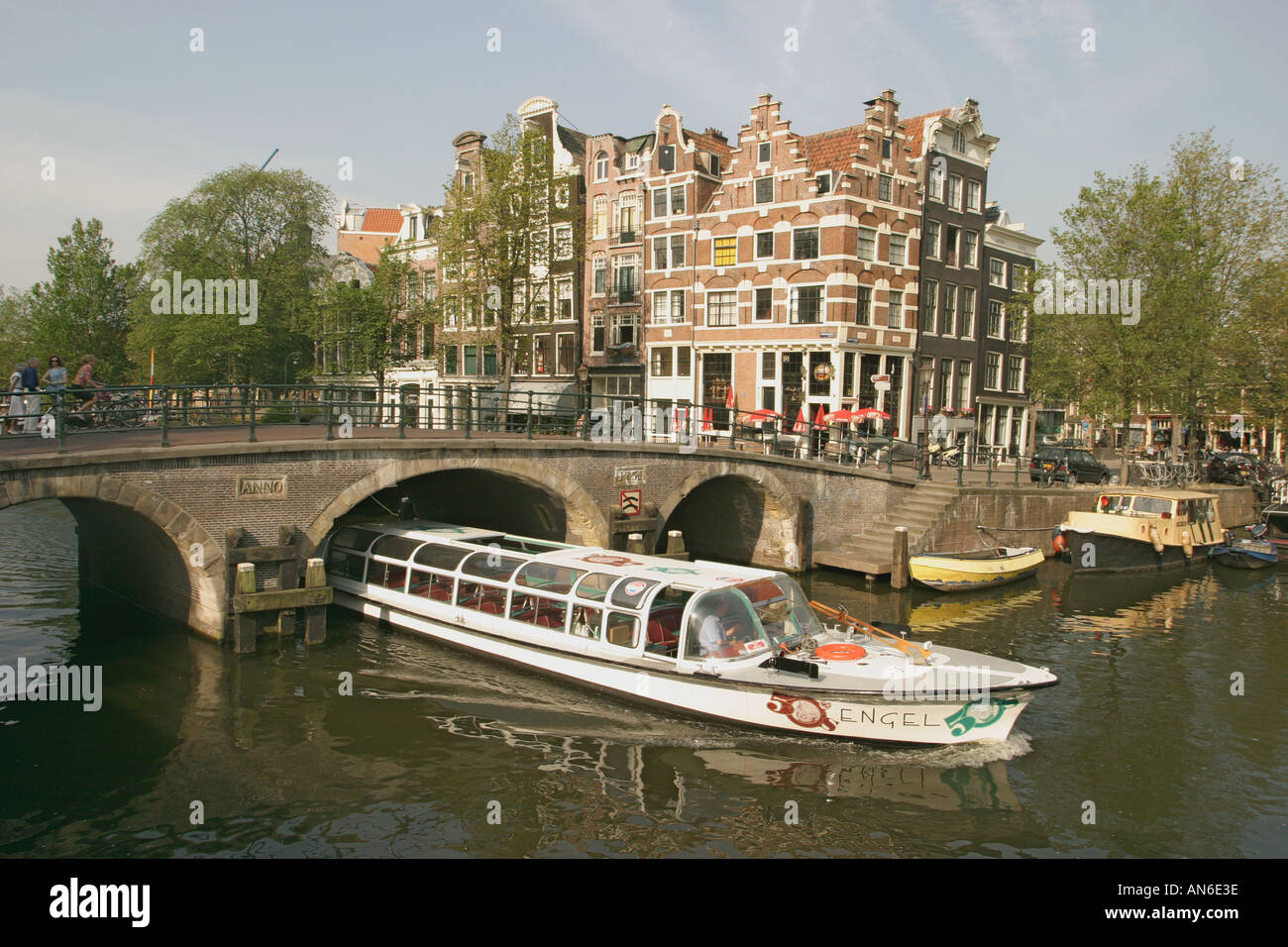 Amsterdam Holland Canal scene Stock Photo - Alamy