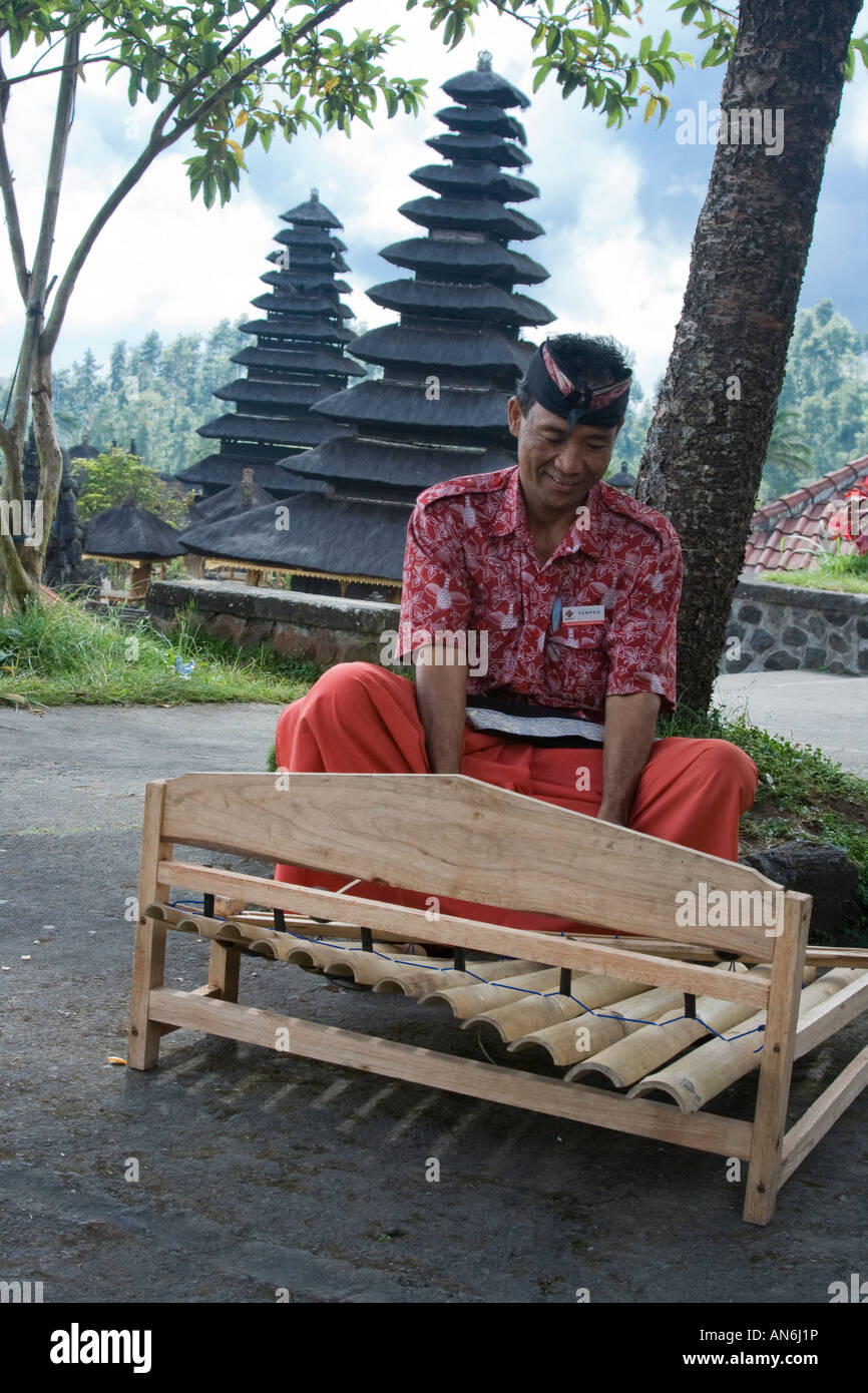 Traditional balinese temple hi-res stock photography and images - Alamy