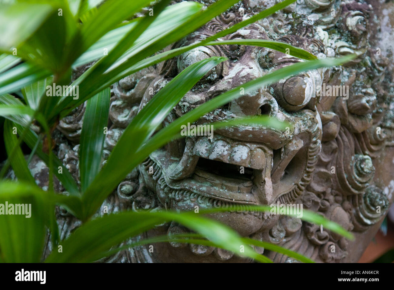 Scary statue hi-res stock photography and images - Alamy