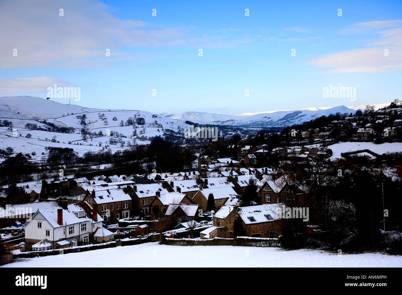 Hathersage village hi-res stock photography and images - Alamy