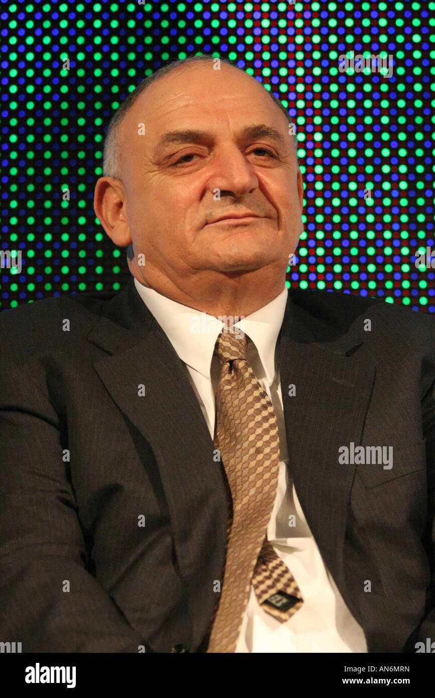 Richest man in the world hi-res stock photography and images - Alamy