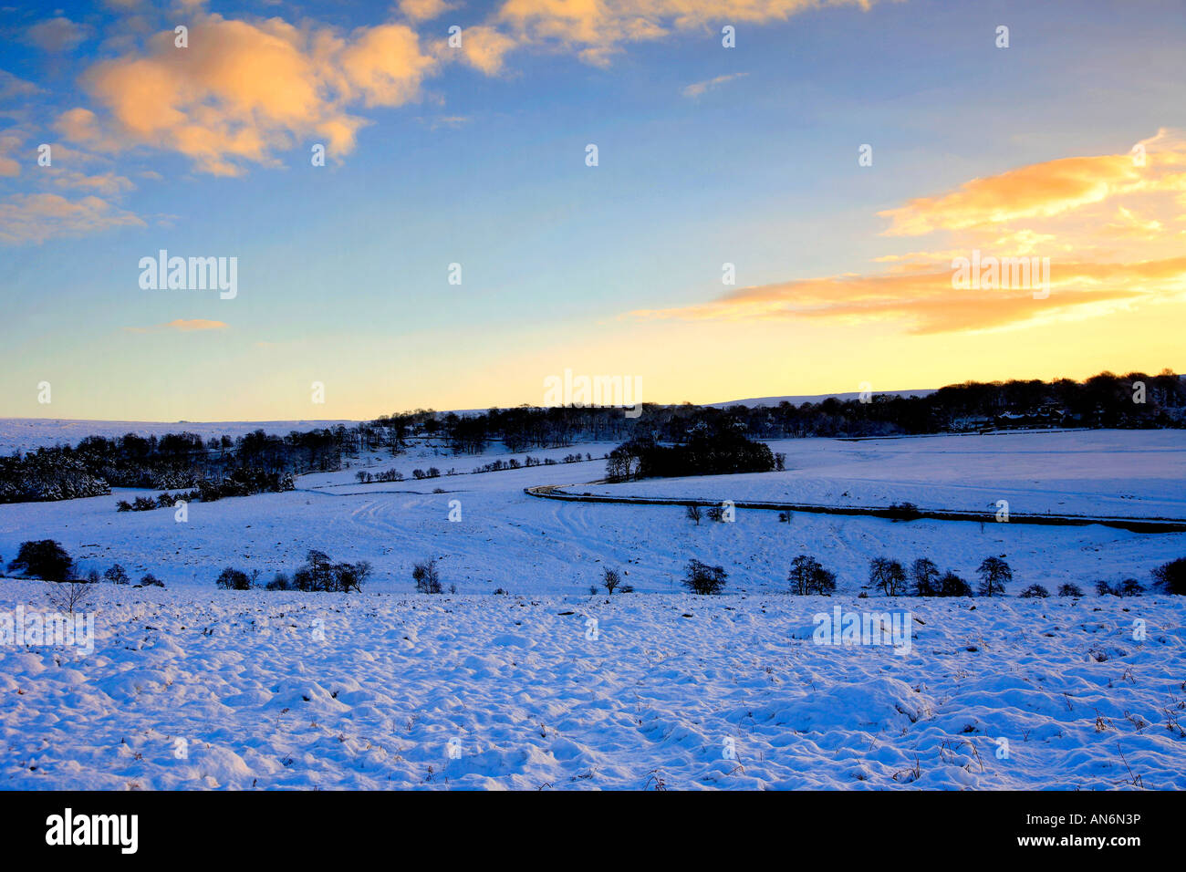 Winter Snowy Sunrise view to Houndkirk Moor near Hathersage village ...