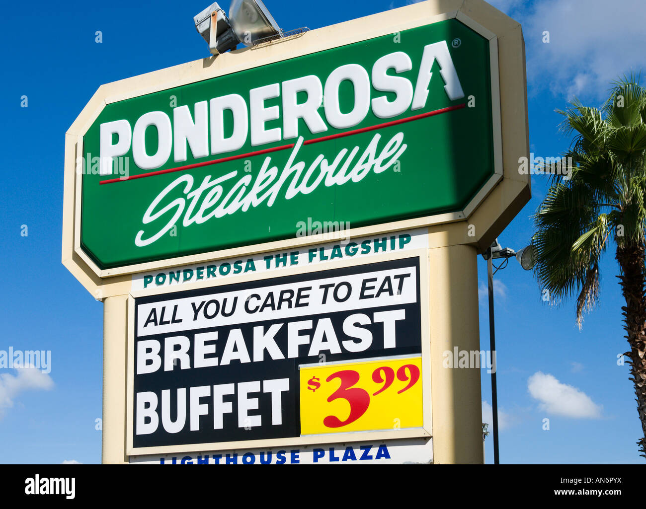Cafe ponderosa hi-res stock photography and images - Alamy