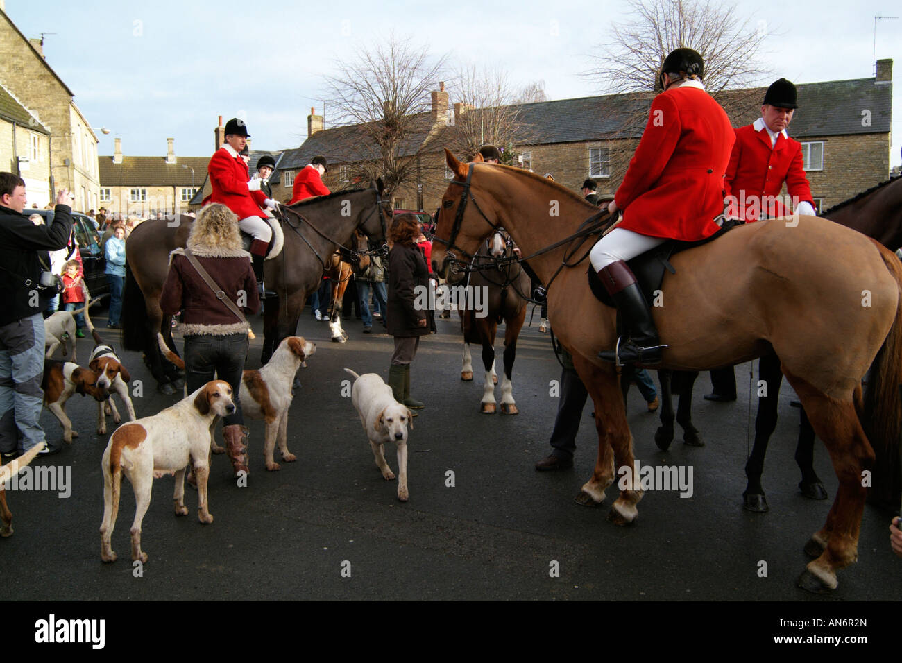 Pytchley hunt hi-res stock photography and images - Alamy