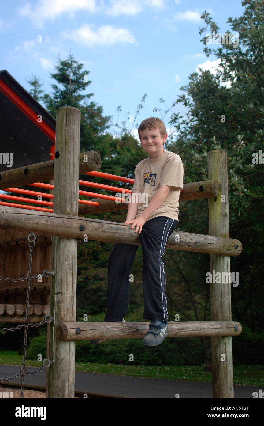 Climbing a beam hi-res stock photography and images - Alamy