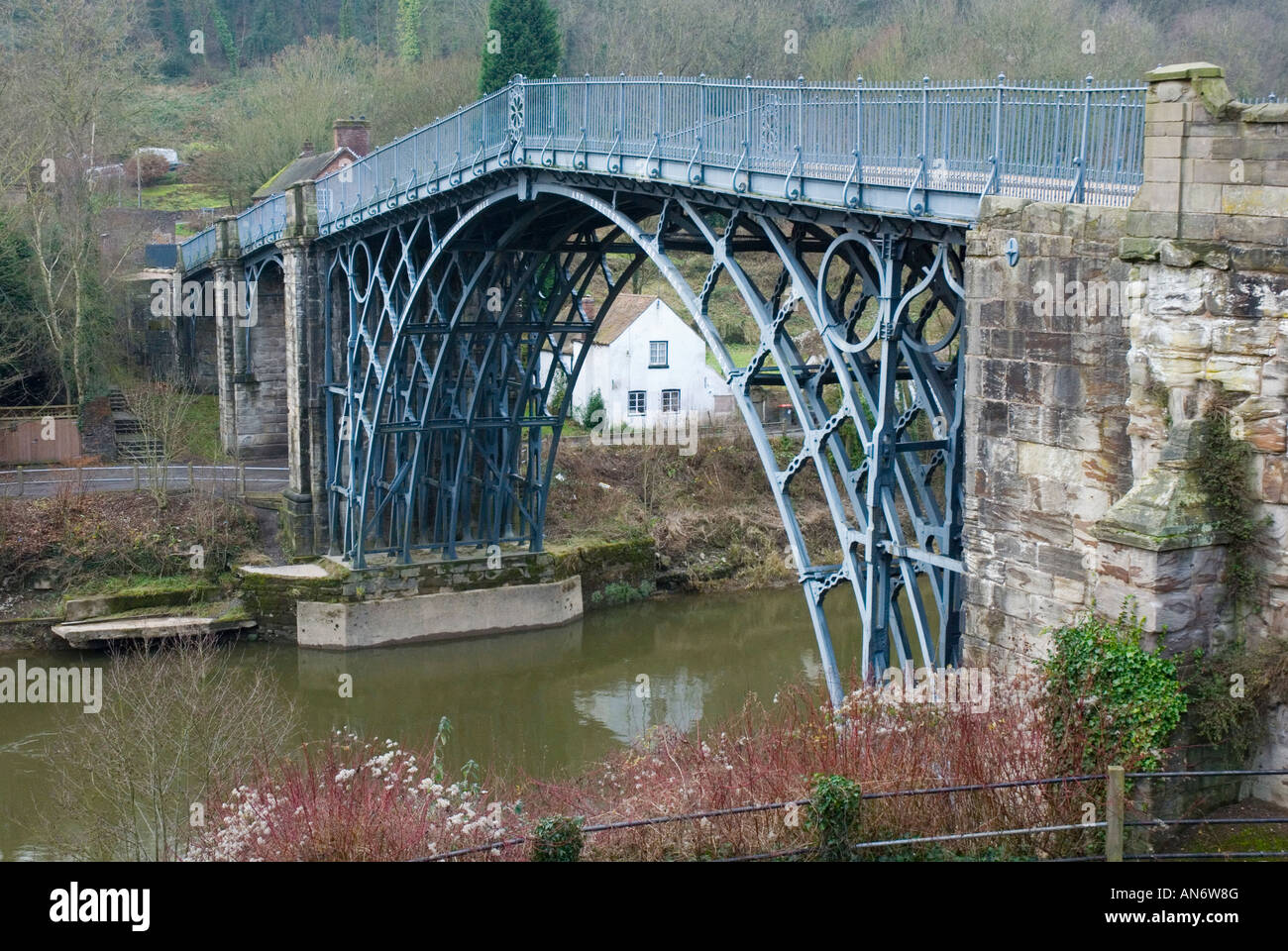 Iron bridge across river severn hi-res stock photography and images - Alamy