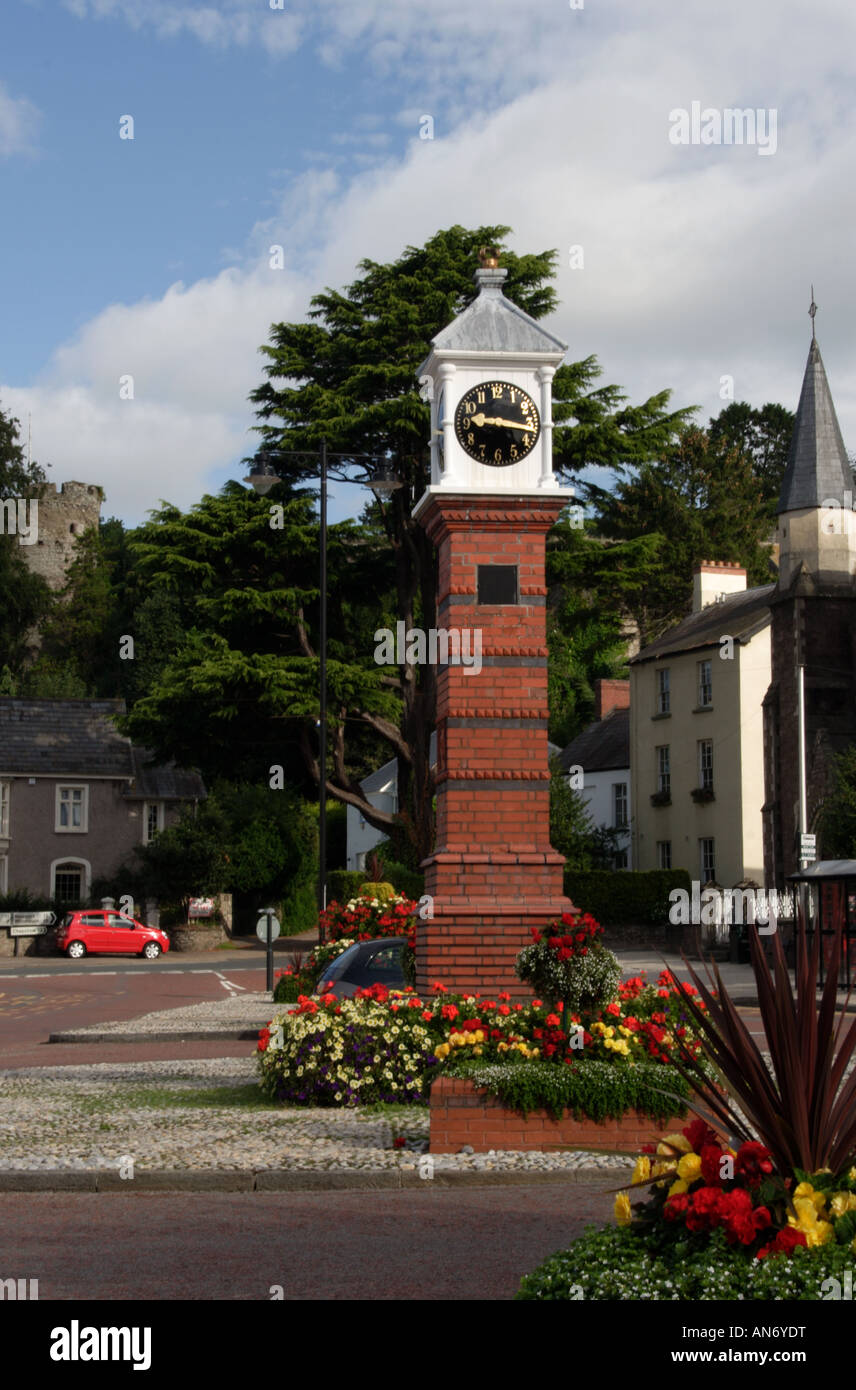 Usk clock tower hi-res stock photography and images - Alamy