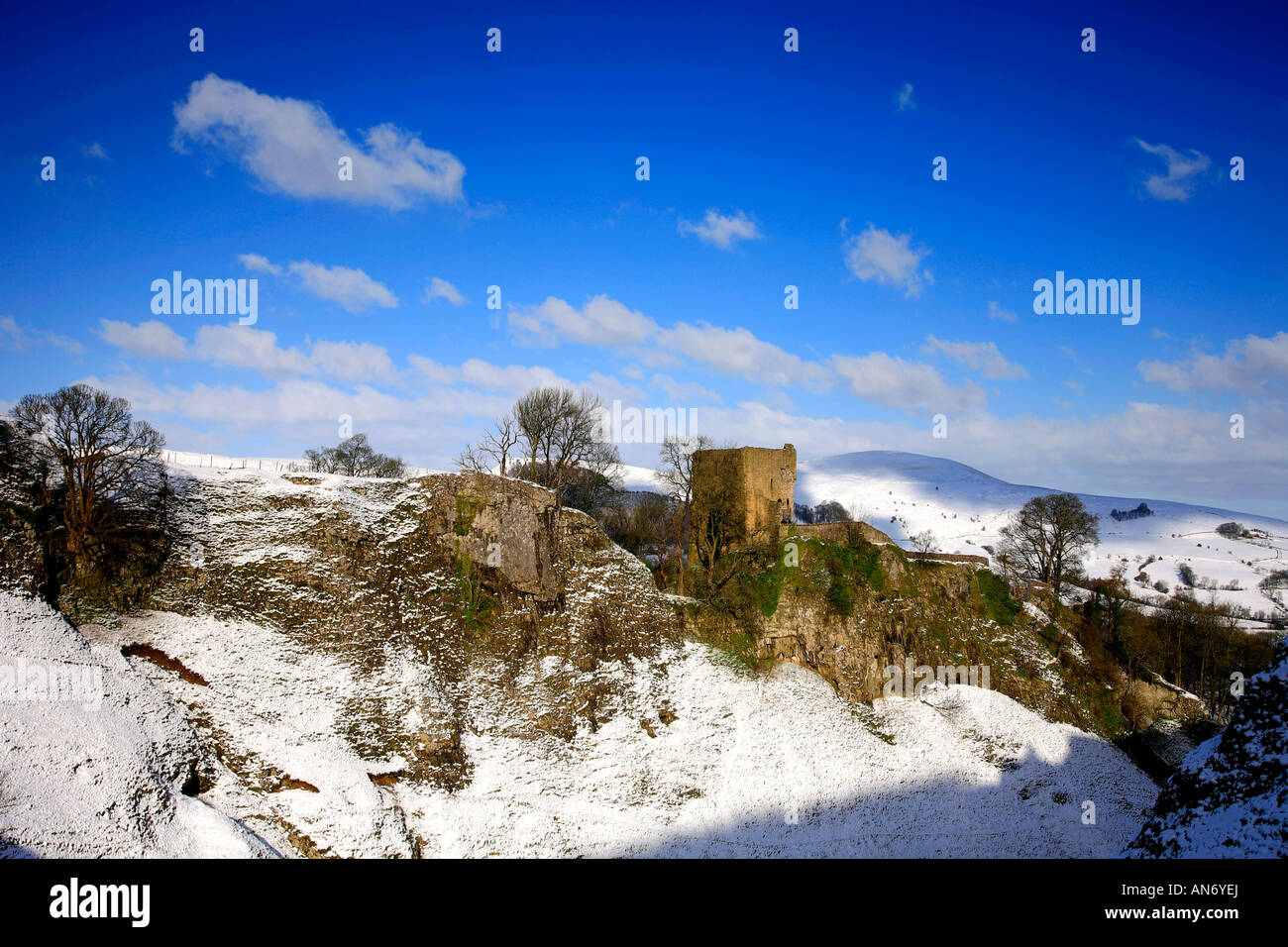 Castleton village walks hi-res stock photography and images - Alamy