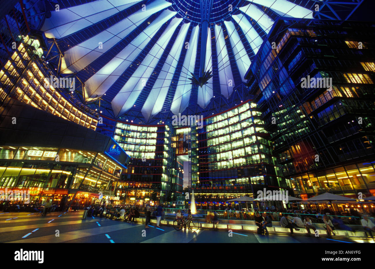 High rise skyscraper skyscrapers building buildings lift hi-res stock ...