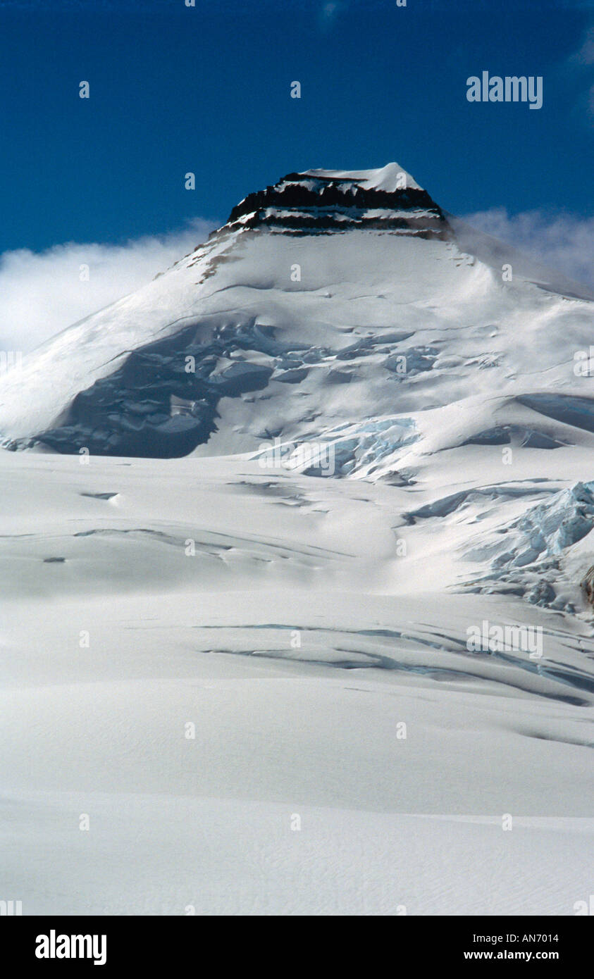 Gunnbjorns Feldt in Greenland is the highest Arctic mountain at 3704 ...