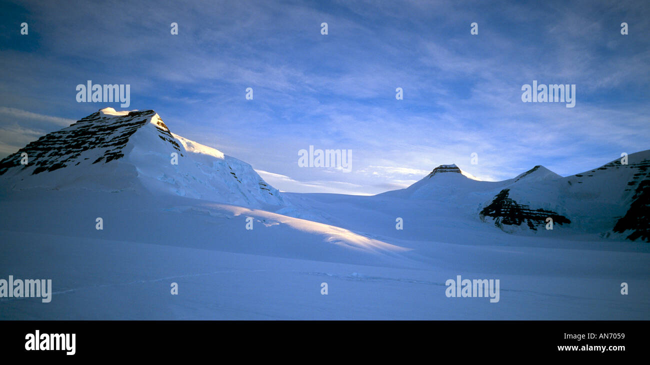 Gunnbjorns Feldt in Greenland is the highest Arctic mountain at 3704 ...